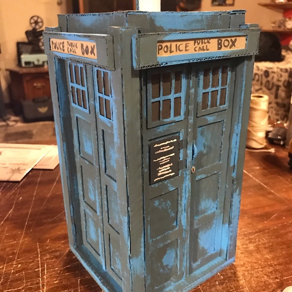 MaddJackArt | Accents | Custom Doctor Who 7s Cardboard Tardis Decorum ...